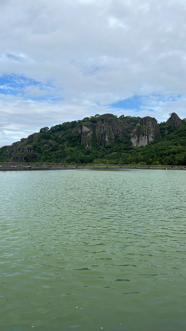 Pesona Embung Nglanggeran, Menikmati Telaga di Kaki Gunung Api Purba ...