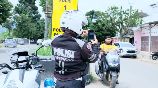 Tilang Cukup Dipotret HP, Polresta Bandung Terapkan Uji Coba ETLE ...