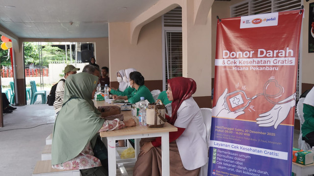 Donor Darah dan Cek Kesehatan Gratis bersama DT Peduli dan Hisana Fried ...