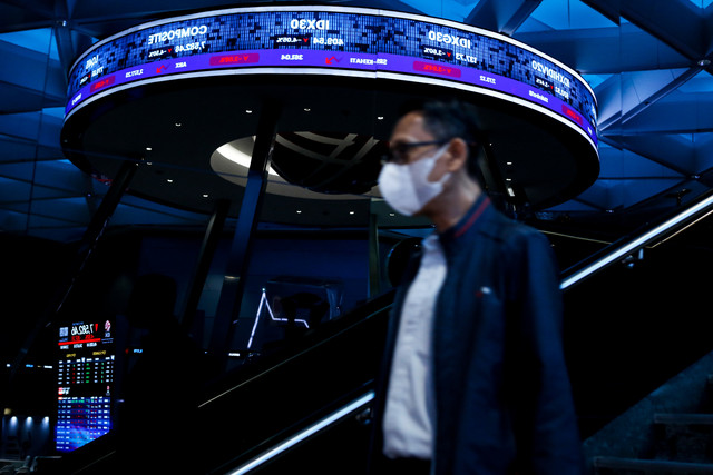 IHSG Sesi 1 Ditutup Anjlok 1,82% ke Level 7.228 | kumparan.com