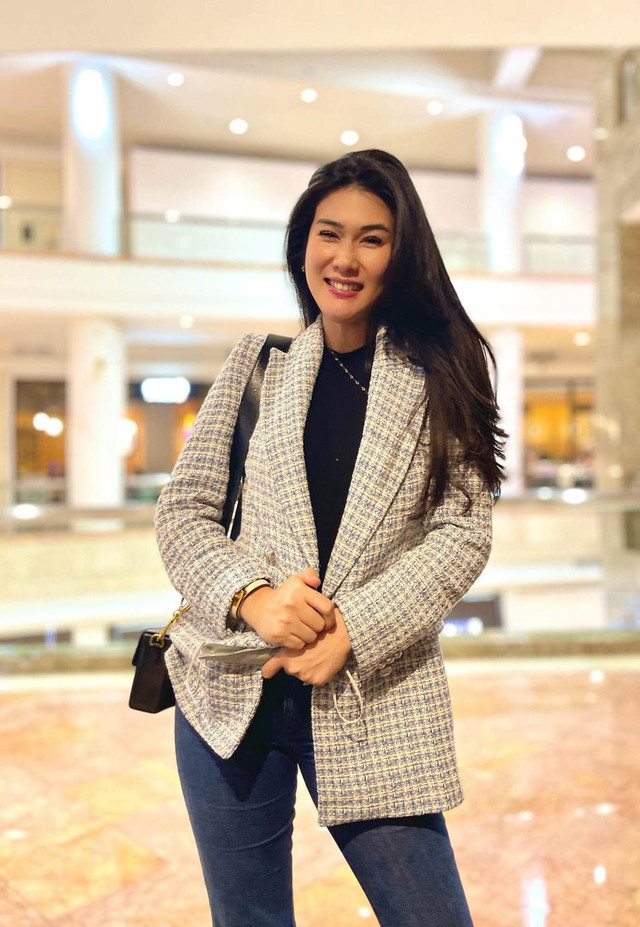 Profil Stevie Agnecya, Selebgram dan Mantan Istri Samuel Rizal yang Jadi Mualaf | kumparan.com