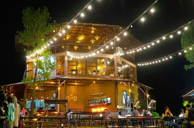 Dendy Sky View Buka Jam Berapa? Cek Jadwal dan Lokasi Cafe Hits ...