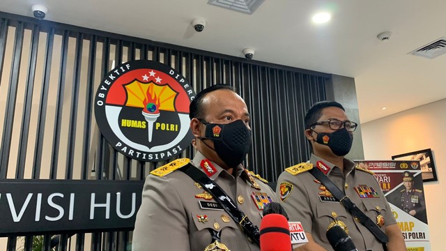 Polisi Soal Kebakaran Tangki Kilang Pertamina Cilacap: Diduga Tersambar ...