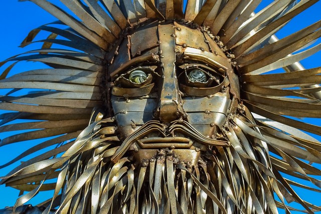 Seni Instalasi: Ciri-Ciri, Kategori, dan Tokoh-tokohnya | kumparan.com