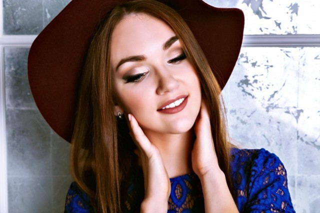 Kombinasi Warna Navy yang Cocok untuk Outfit Sehari-hari | kumparan.com