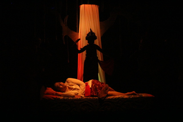 Janger Merah: Realisme dalam Teater melalui Pementasan | kumparan.com