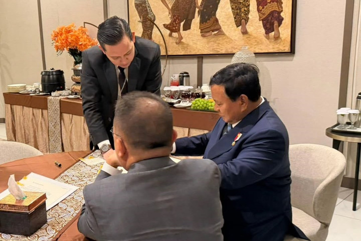 Seskab Teddy: Presiden Prabowo Bertemu Dasco di Halim Sebelum Terbang ...