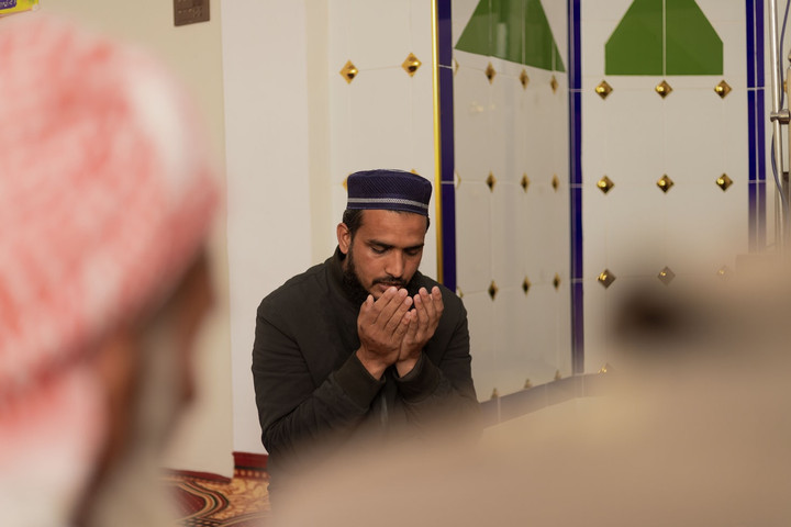 Doa Terkena Musibah: Arab, Latin, dan Artinya | kumparan.com
