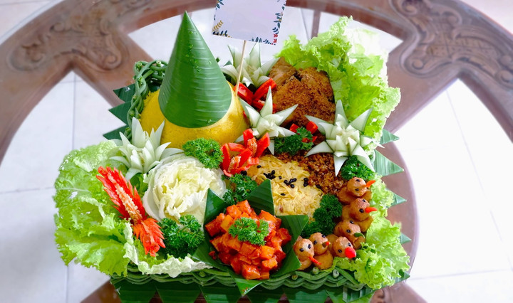 Filosofi Tumpeng, Makna Simbolis dalam Tradisi Nusantara | kumparan.com