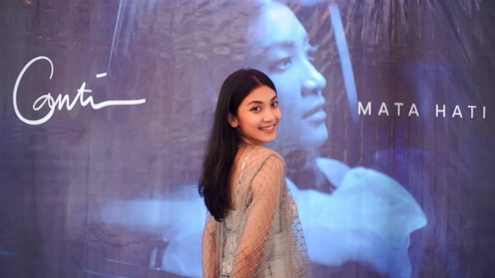 adipati dolken istri