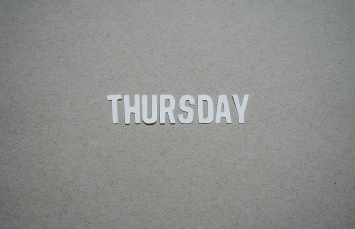 30 Pantun Hari Kamis Manis yang Romantis hingga Lucu | kumparan.com