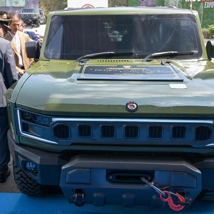 Foto: Tampang Pindad Maung MV3 EV 'Pandu' yang Diresmikan Prabowo ...