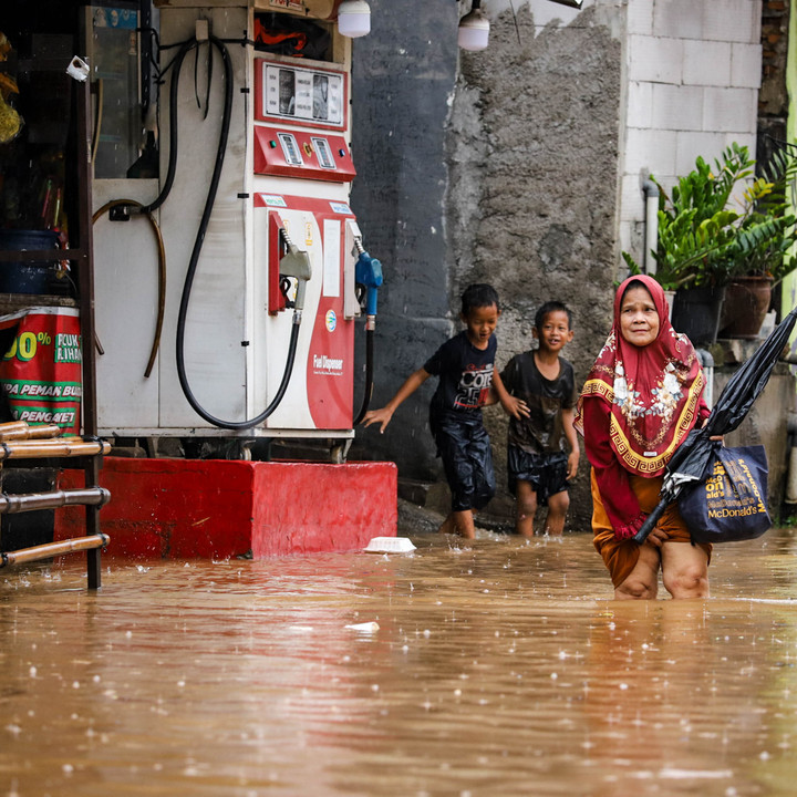 Foto: Pasar Kambing Kemang Banjir, Tinggi Air Capai 50 Cm | kumparan.com