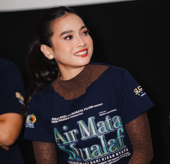 Acha Septriasa Bintangi Air Mata Mualaf, Kisah Perempuan yang Berani Memilih | kumparan.com