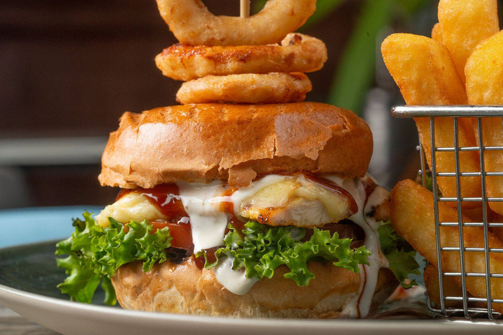 6 Restoran di Citos yang Enak untuk Lunch | kumparan.com