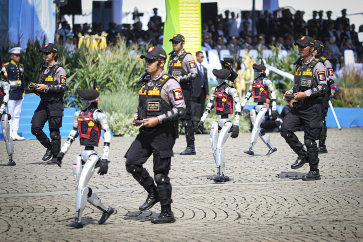 Kapolri soal Robot Polisi: Negara Modern Sudah Pakai, Kita Menyesuaikan ...
