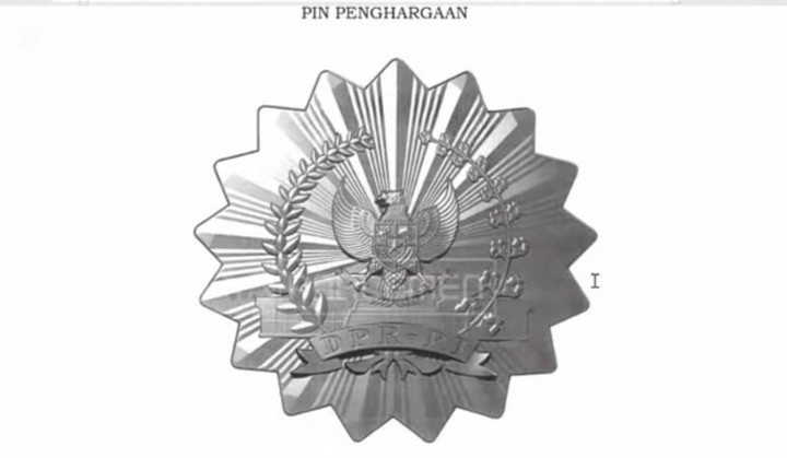 Ini Bentuk Pin Penghargaan Buat Seluruh Anggota DPR Periode 2019-2024 ...