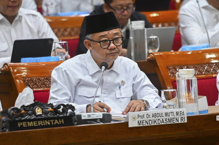 Mu'ti soal Kepsek Prabumulih Sempat Dicopot Walkot: Ada Praktik Favoritisme | kumparan.com