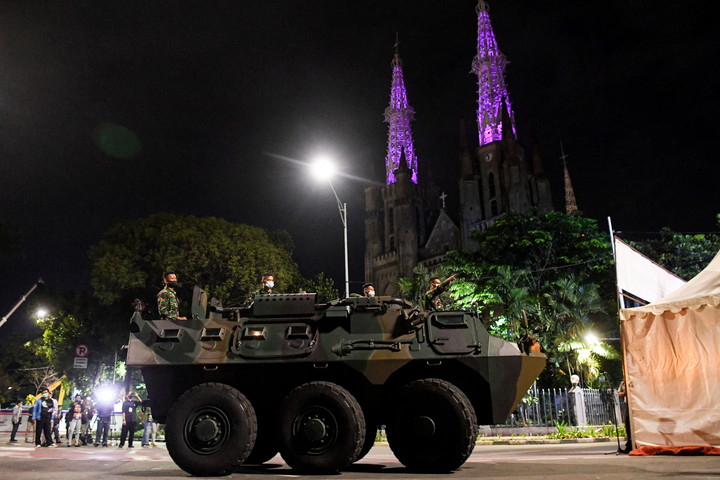 TNI AD Beri Penjelasan soal Viral Mobilisasi Ranpur Anoa dan Truk ke ...