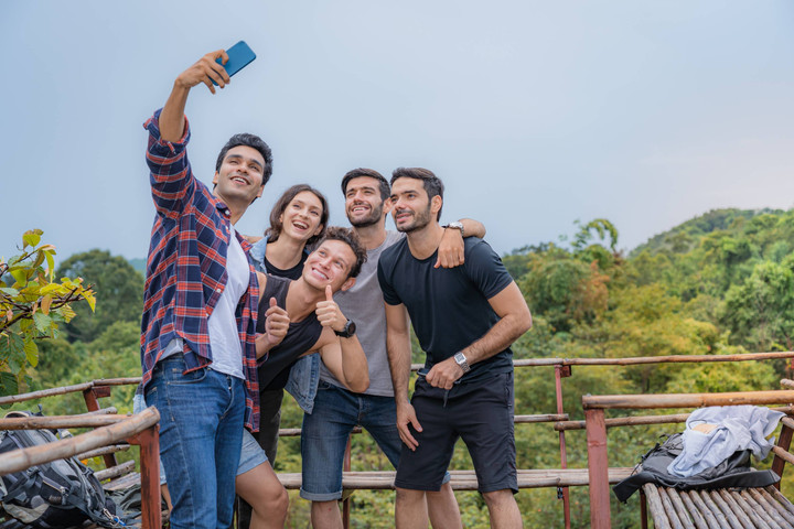 Arti Dude dan Contoh Penggunaannya dalam Berbagai Situasi | kumparan.com