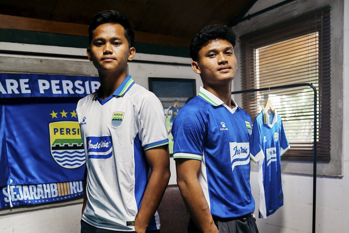 Persib Resmi Luncurkan Jersey untuk ACL Two 2025/26 | kumparan.com