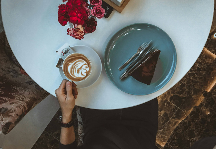 Daftar Menu RR Chocolate dan Harganya 2024 Terlengkap | kumparan.com