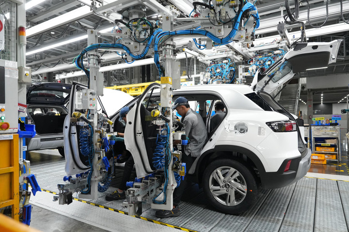 Kia Bidik Produksi 50 Ribu Unit di Pabrik Hyundai Cikarang | kumparan.com