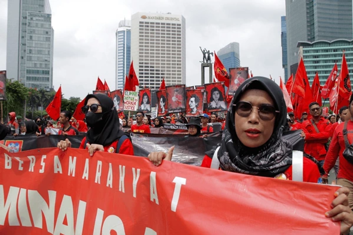 Upah Minimum Rendah di Indonesia: Apa Dampaknya Bagi Kesejahteraan ...