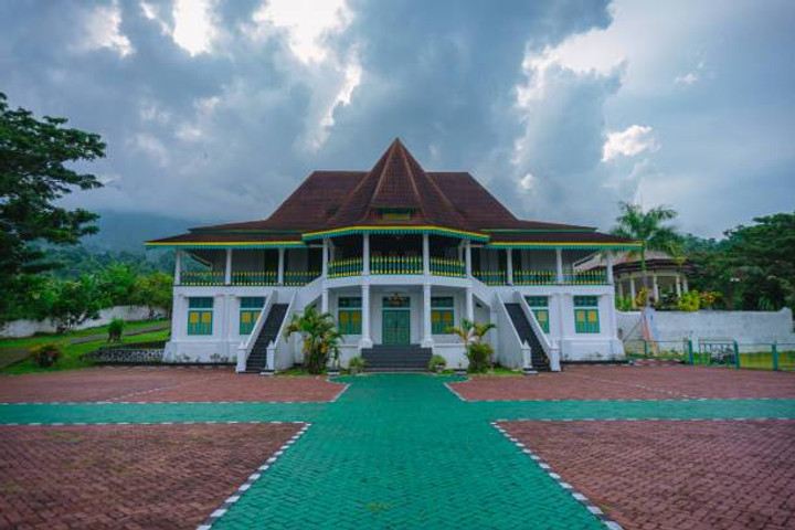 Mengenal Masa Kejayaan Kerajaan Tidore serta Peninggalannya | kumparan.com