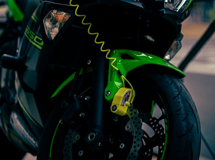 5 Rekomendasi Gembok Motor Paling Aman dan Anti Maling | kumparan.com