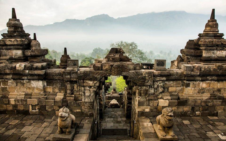 Raja yang Membangun Candi Borobudur dan Latar Belakangnya | kumparan.com