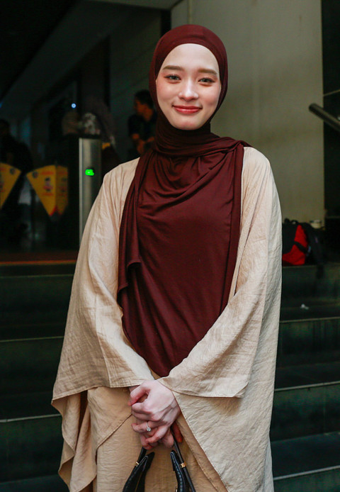 terselubung: Inara Rusli Ungkap Inisiatif Virgoun untuk Ajak Anak-anak ...