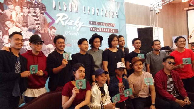 Ada 10 Lagu di Album Kompilasi Rizky Febian | kumparan.com