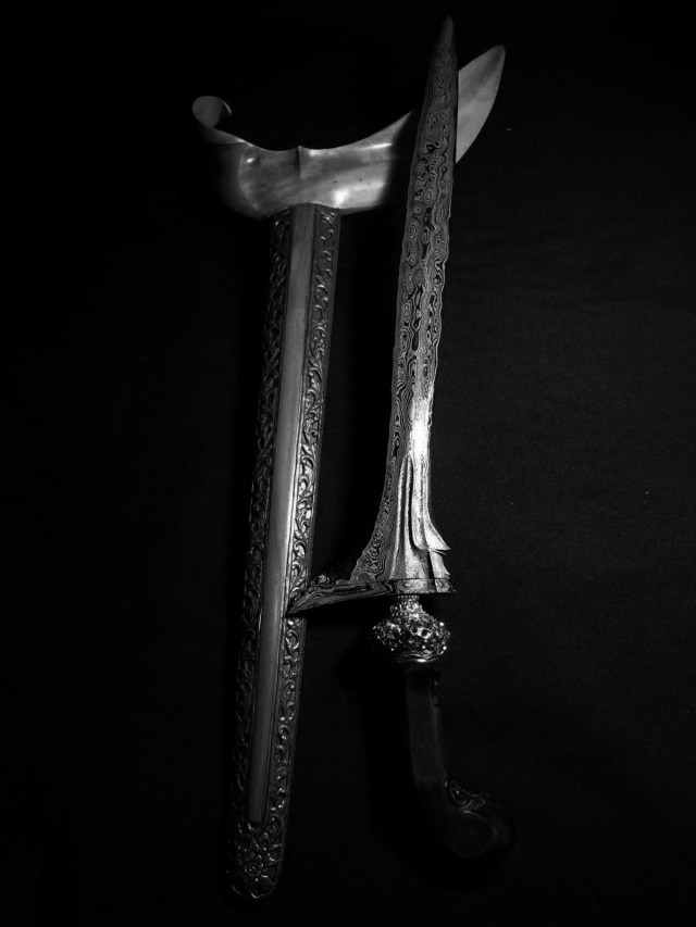 Dendam Keris Berkarat | kumparan.com