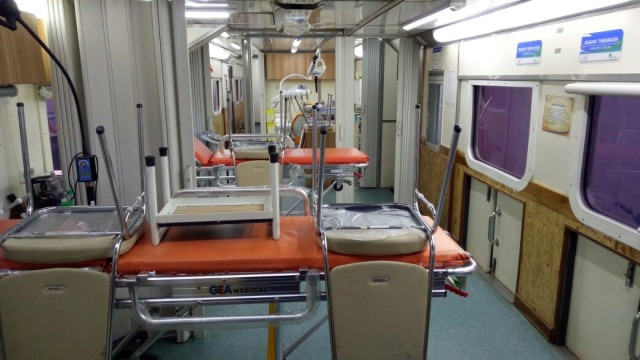 Melihat Fasilitas Kereta Klinik Milik KAI yang Singgah di Cilegon ...