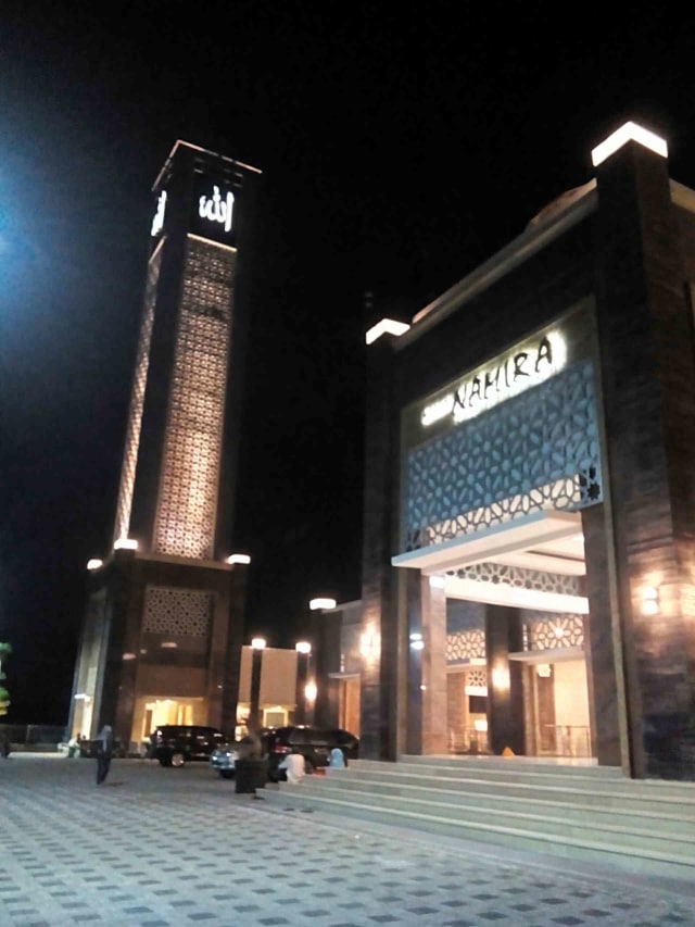 Night Shot - Shutterbug Challenge #16 | kumparan.com