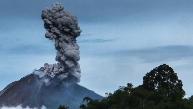 Letusan Gunung Sinabung | kumparan.com