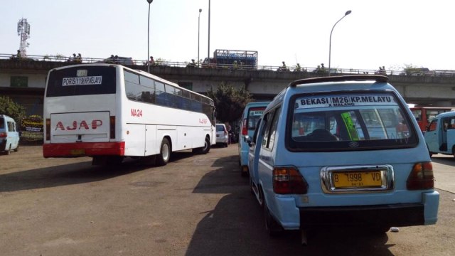 Terminal Kampung Melayu Sudah Beroperasi Kembali | kumparan.com