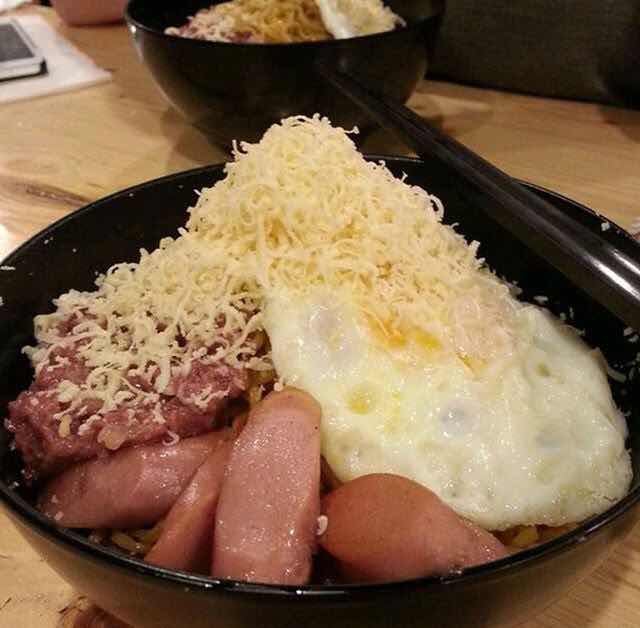 Taichan Mozarella Ropang Plus Plus di buka puasa hari #1 ! | kumparan.com