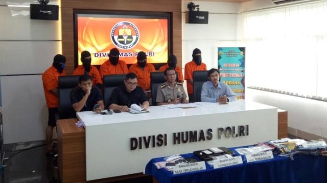 Tim Cyber Crime Mabes Polri Tangkap Pemilik Situs Pornografi Anak ...