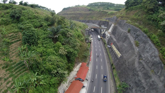 Cegah Macet, Jalur Nagreg Diberlakukan Satu Arah | kumparan.com