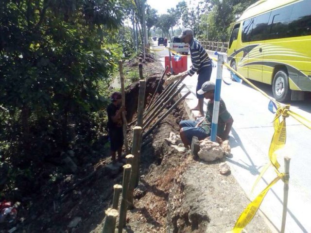 Bahu Jalan Provinsi Blora-Kunduran di Pudak Ngawen Ambrol | kumparan.com
