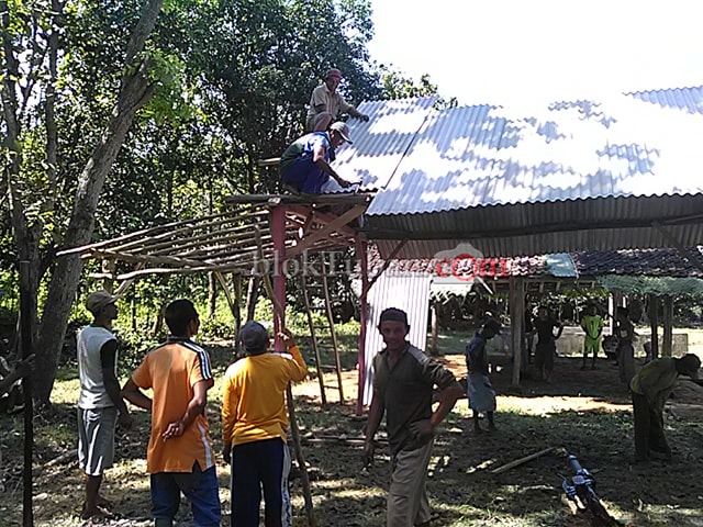 Gugur Gunung dan Nyiat Mbeji, Tradisi Sedekah Bumi Tanggung | kumparan.com