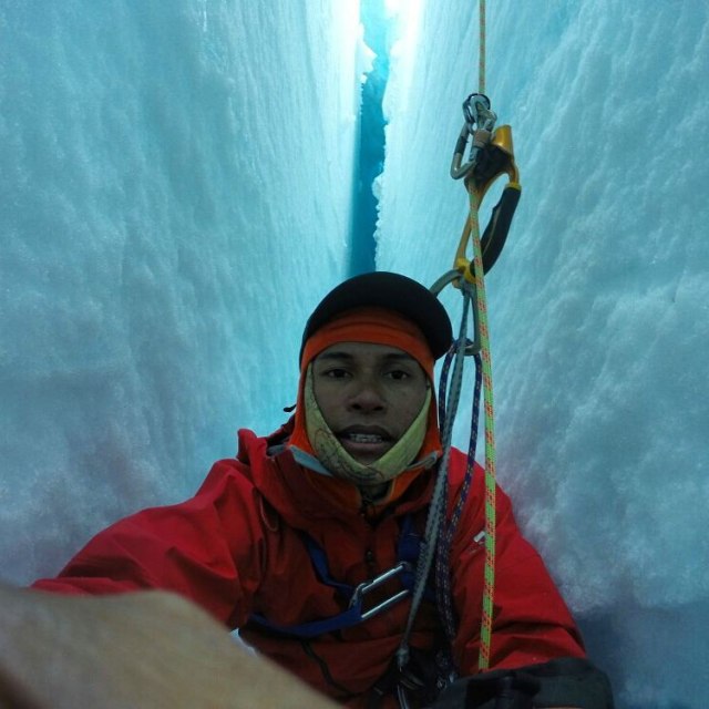 Into the Deep Crevasse | kumparan.com