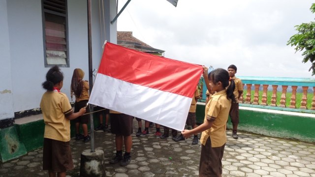 Ortu Berebut Sekolah Tertentu, 38 SD di Pekanbaru Kekurangan Murid | kumparan.com