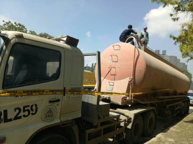 Laka Kerja, Sopir Tembak Meregang Nyawa di Area PT Semen Gresik ... Laka Kerja, Sopir Tembak Meregang Nyawa di Area PT Semen Gresik ...