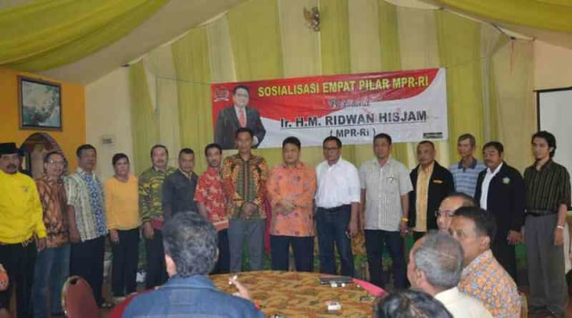 Ridwan Hisjam Sosialisaskan Pembangunan Karakter Pemuda Melalui Empat Konsesus Kebangsaan ...