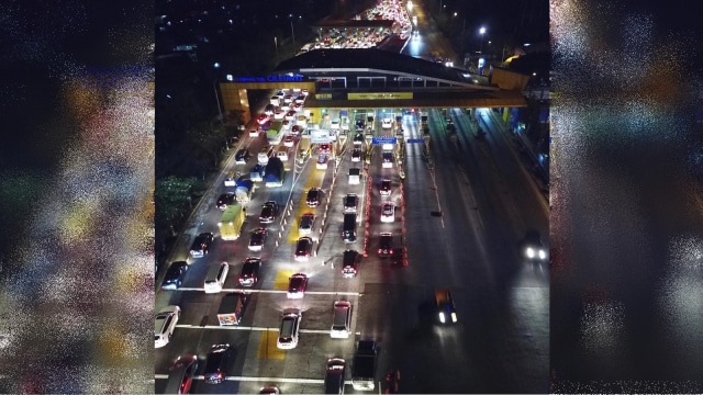 Macet Panjang Exit Gerbang Tol Cileunyi Mencapai 12 Km | kumparan.com