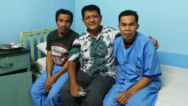 Kronologi Pembebasan Dua WNI dari Tangan Abu Sayyaf | kumparan.com Kronologi Pembebasan Dua WNI dari Tangan Abu Sayyaf | kumparan.com