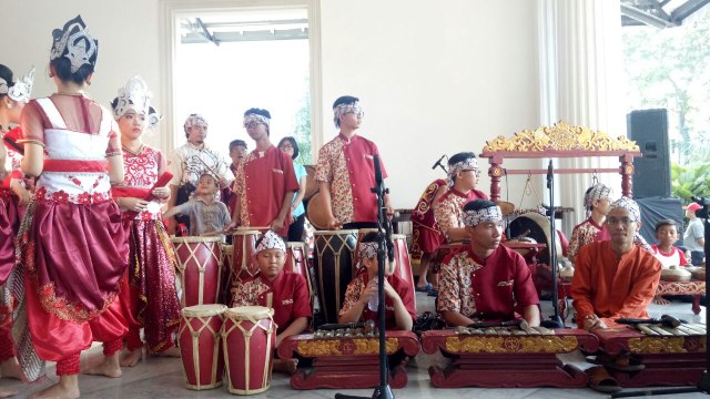Beragam Tuntutan Demo Anak SMA: dari Korupsi hingga Pensi | kumparan.com Beragam Tuntutan Demo Anak SMA: dari Korupsi hingga Pensi | kumparan.com